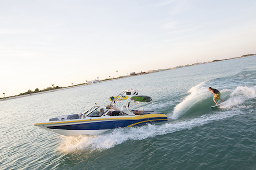 Wakesurfing: Tips on How to Get Started | Discover Boating