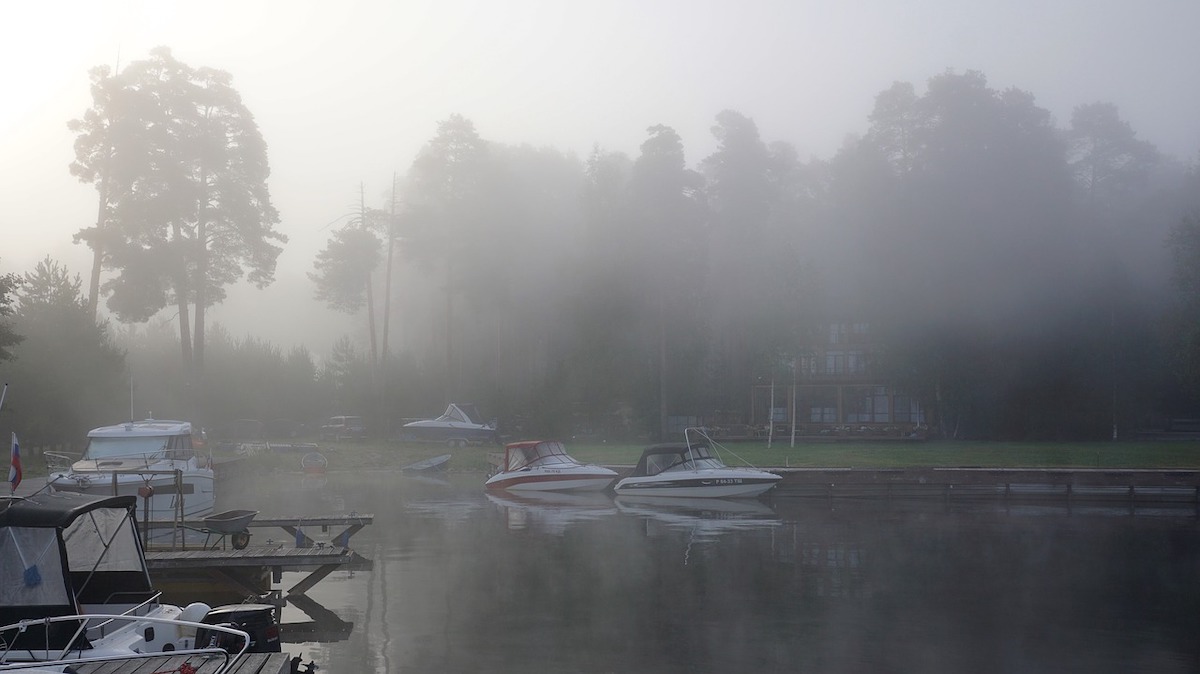 10 Tips for Boating in Fog | Discover Boating