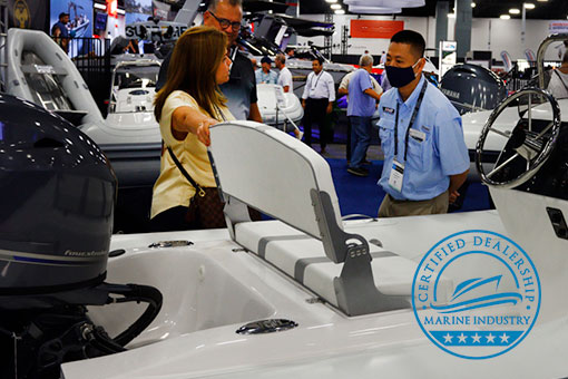10 Questions to Ask Your Boat Dealer | Discover Boating