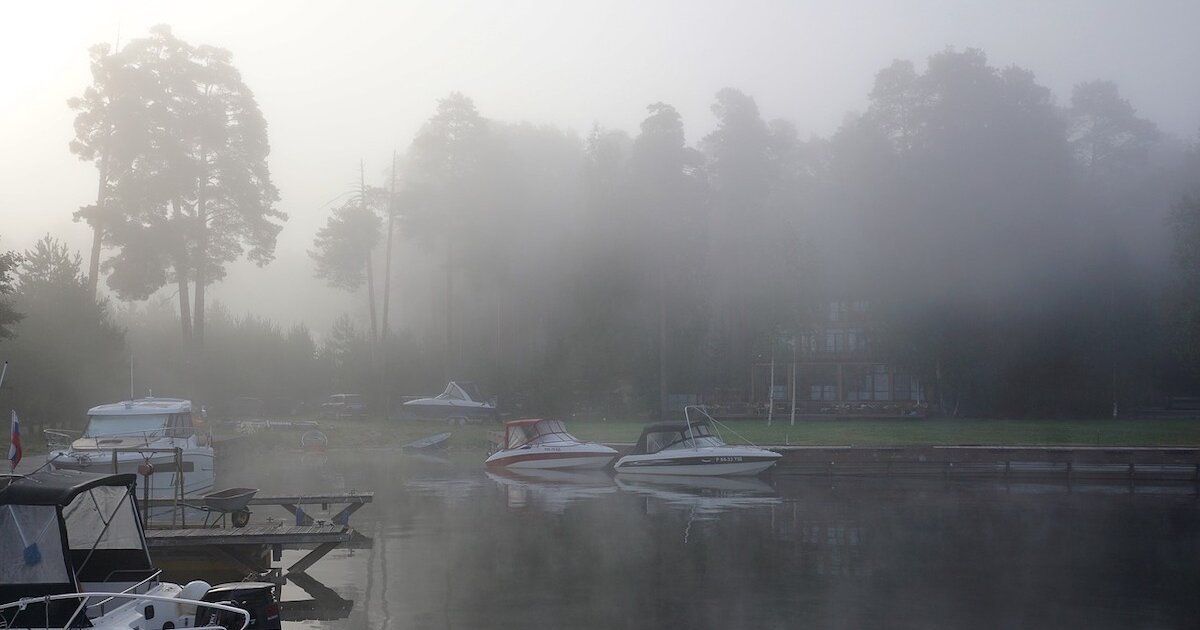 10 Tips for Boating in Fog | Discover Boating