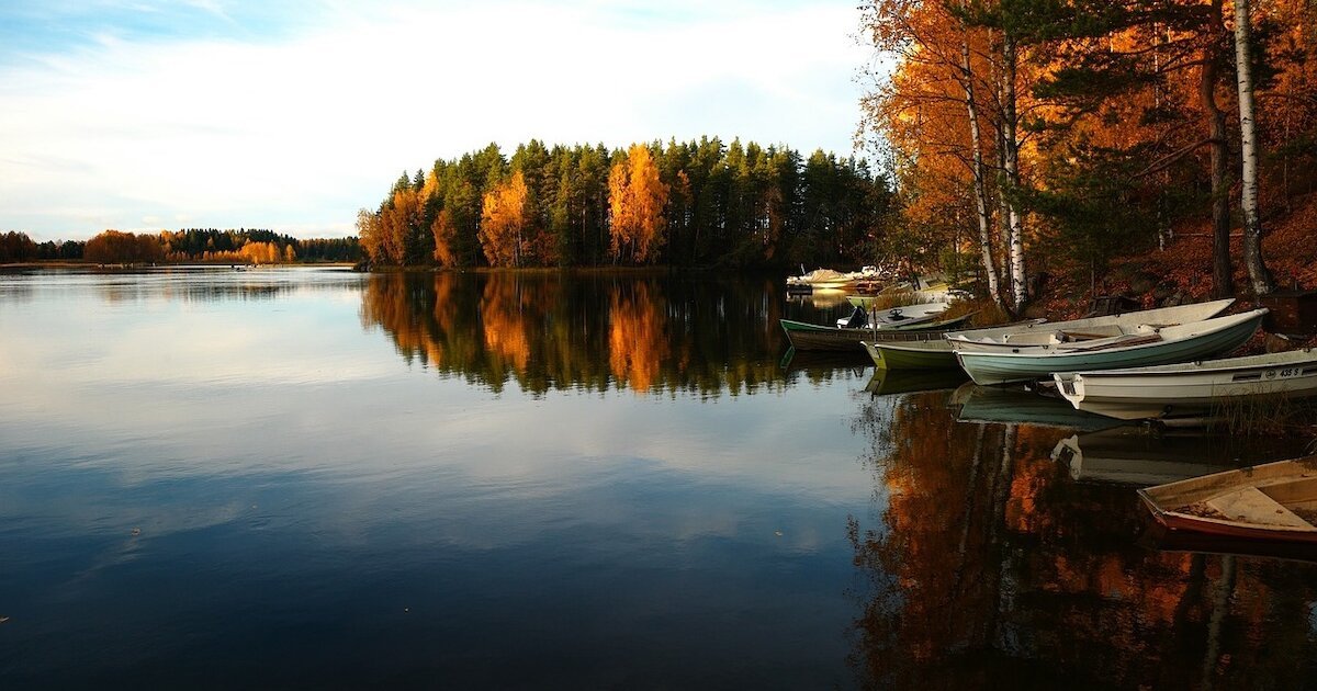 Fall Boating: Tips and Activities for Autumn | Discover Boating