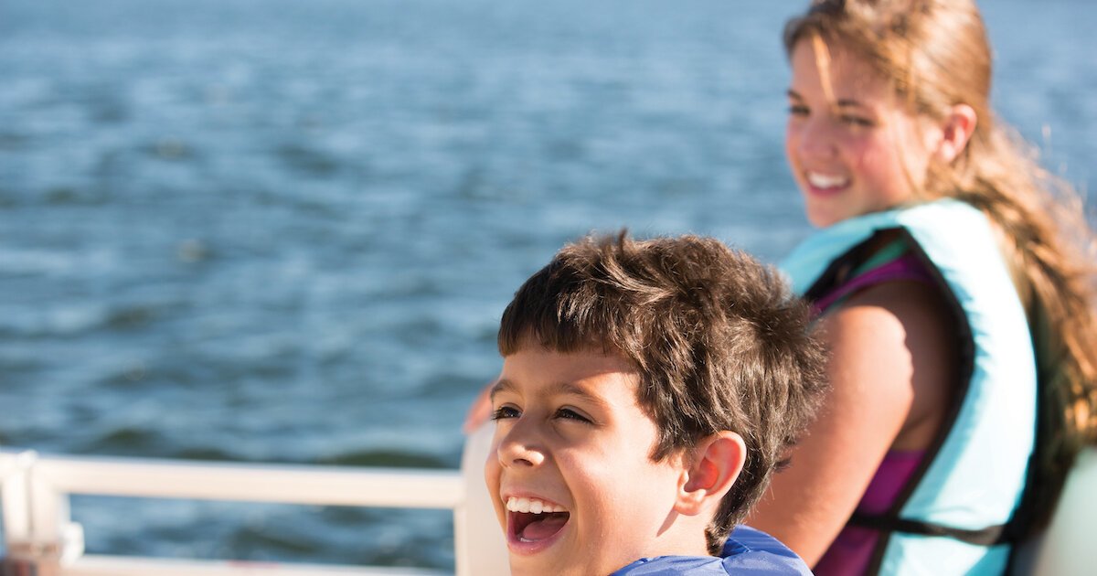 5 Ways to Bring Learning Onboard a Boat This Summer | Discover Boating