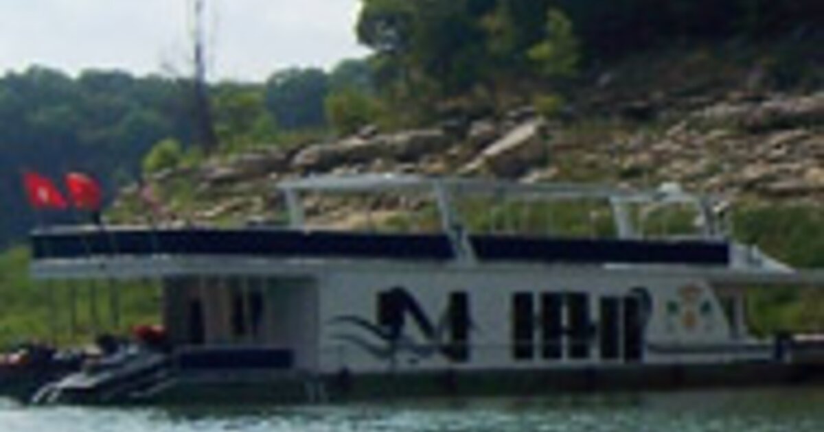 Sanitary Systems/Toilets | Discover Boating