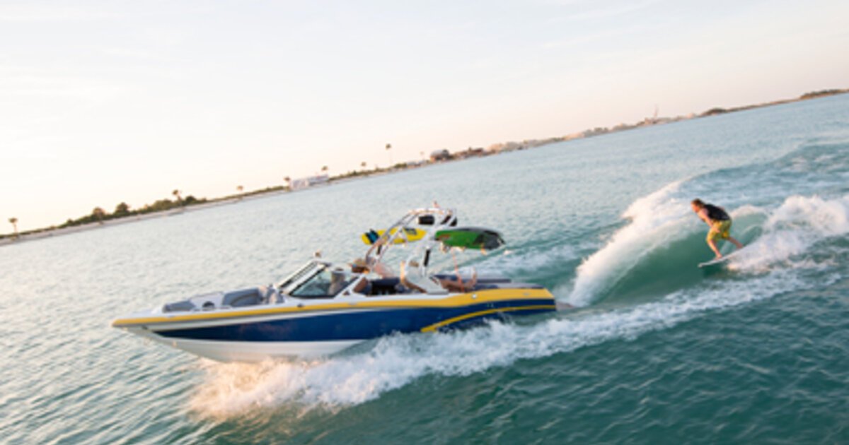 How to Buy the Right Wakesurf Board | Discover Boating